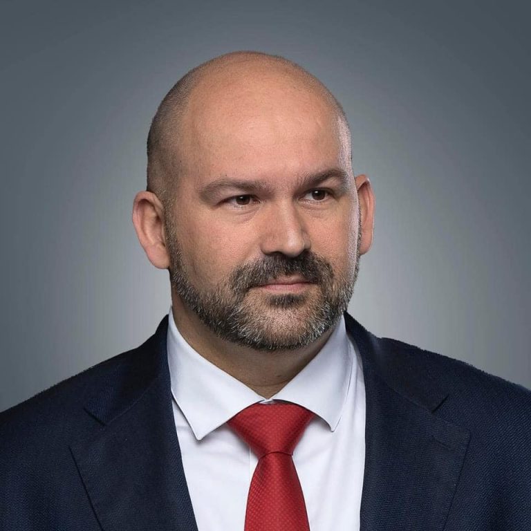 Pčolinský sa rozhodol púšťať von veci, ktoré sa "nikdy nemali dostať na ...